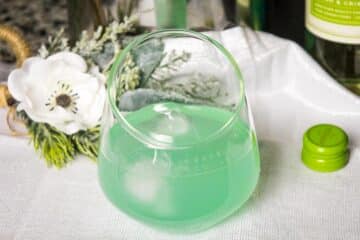 Blue Diamond Wine Cocktail - Grumpy's Honeybunch