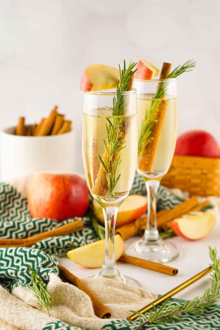 Easy Apple Cider Mimosa: A Delicious Fall Cocktail - Grumpy's Honeybunch